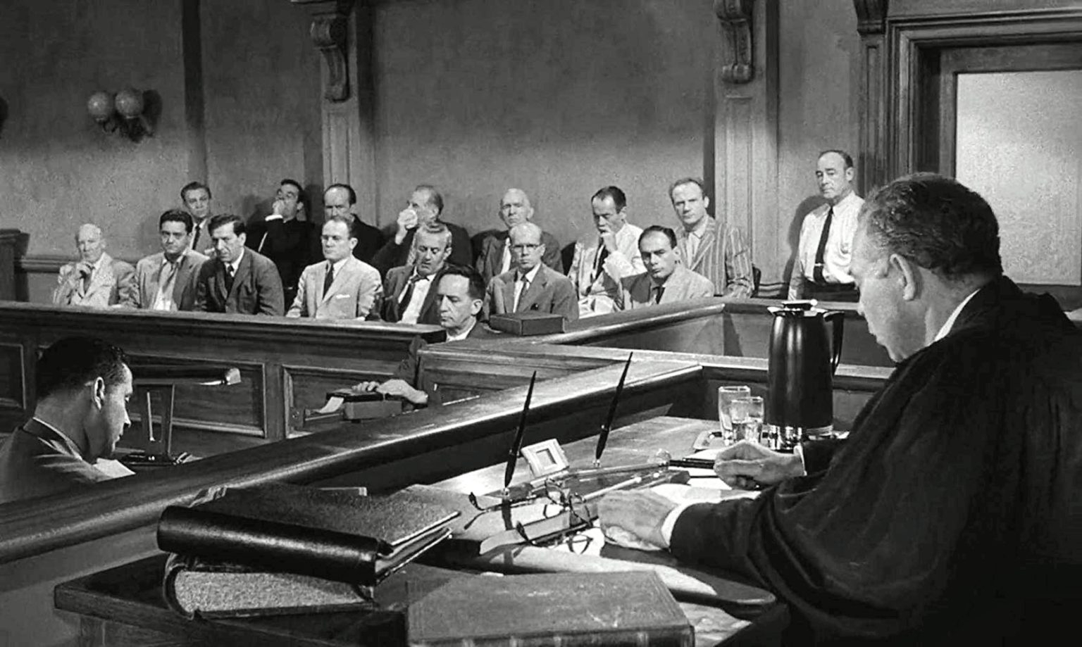 12 Angry Men (1957) Review - Cinematic Diversions