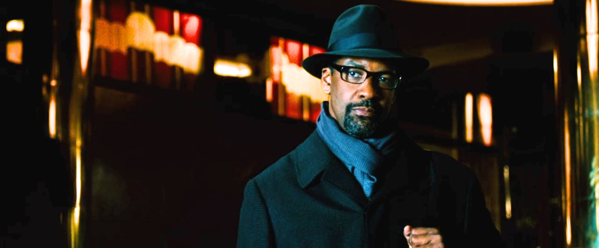 Safe House (2012) Review - Cinematic Diversions