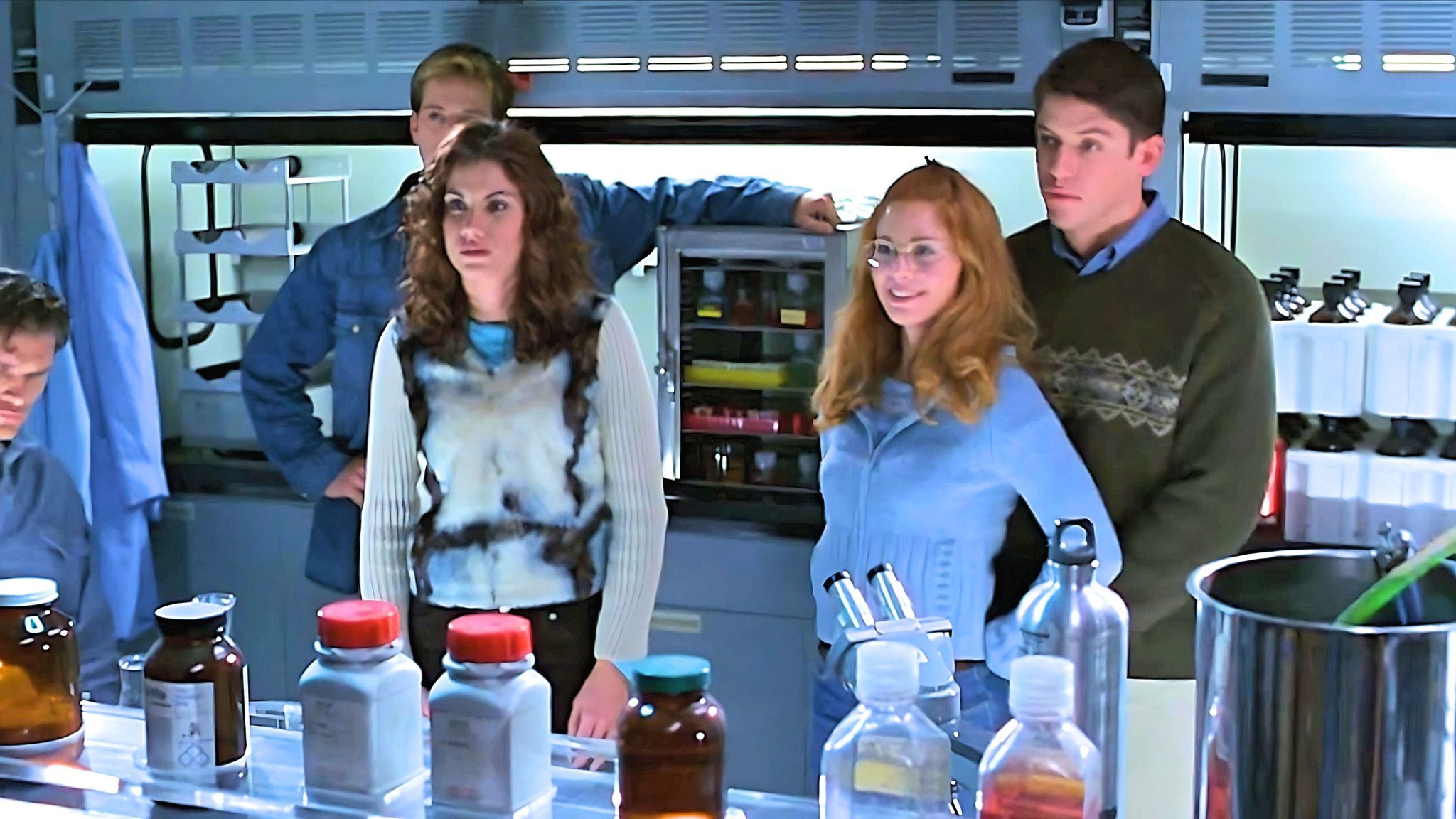 Prey (2002) by Michael Crichton Review - Cinematic Diversions