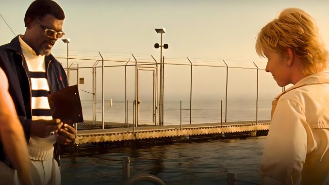 Deep Blue Sea (1999) Review - Cinematic Diversions